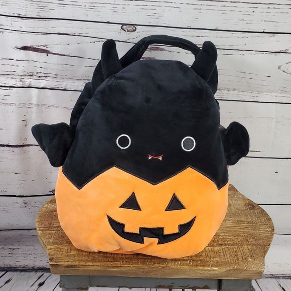 Squishmallows | Toys | Squishmallows Emily Thebat Trick Or Treat Pail ...